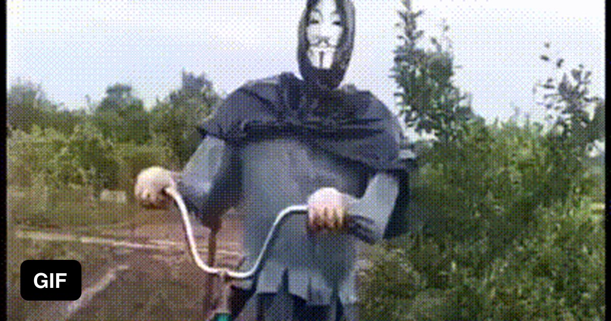 Taking scarecrow to an entire, new level - 9GAG