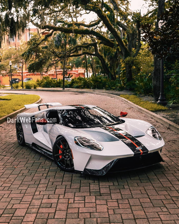 2019 Ford Gt. Wonderful In White. - 9GAG