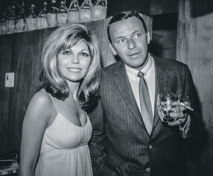 Nancy Sinatra with her father Frank, 1967. - 9GAG