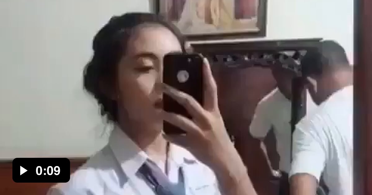 Siap-siap mau berangkat sekolah dianter papi. - 9GAG