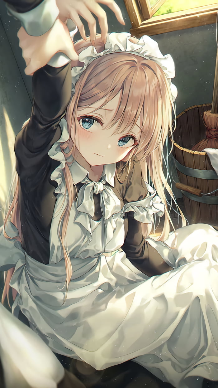 “Clumsy maid” - 9GAG