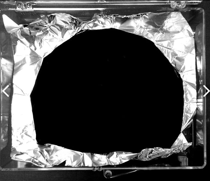 VANTA BLACK MATTER - 9GAG