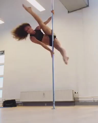 The athletic art of pole dancing - 9GAG