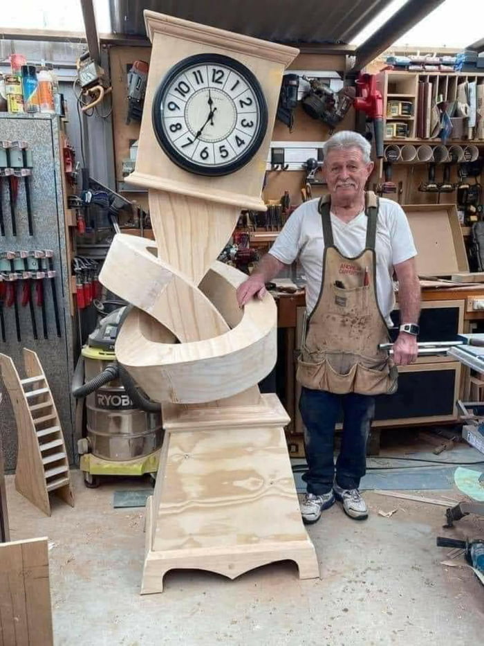 This man's wooden clock sculpture - 9GAG