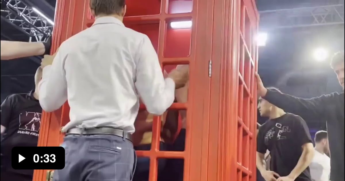 Russian phone booth fighting - 9GAG