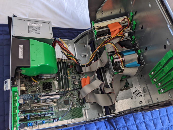 Some early 2000s Dell Dimensions and Optiplexes opened like a clamshell ...