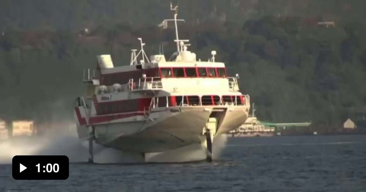 A Boeing 929 Jetfoil rounding a corner and coming in hot. The vessel’s ...