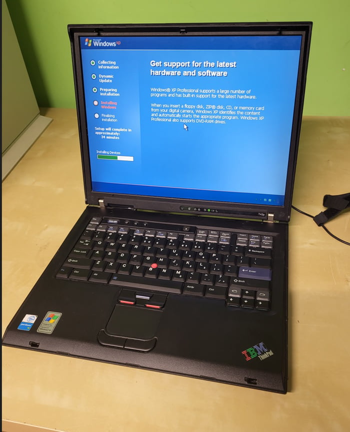 IBM Thinkpad T43p: Pentium M 2,13MHz, 2GB 333MHz, ATI FireGL v3200 ...