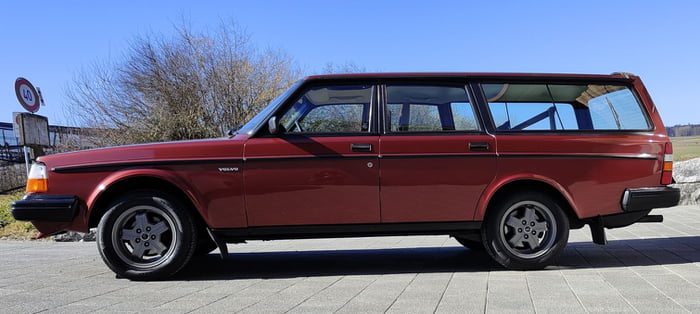 Love the side profile of my wagon! - 9GAG