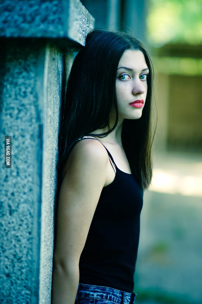 What do you think of her eyes - 9GAG