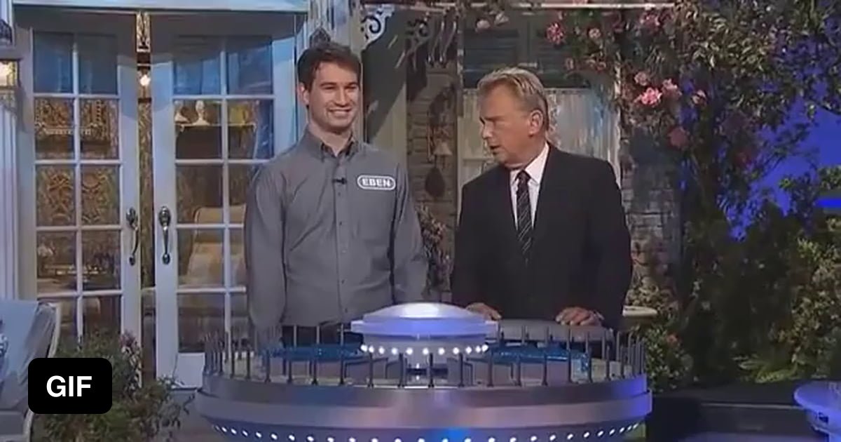 Most awkward audience member - 9GAG