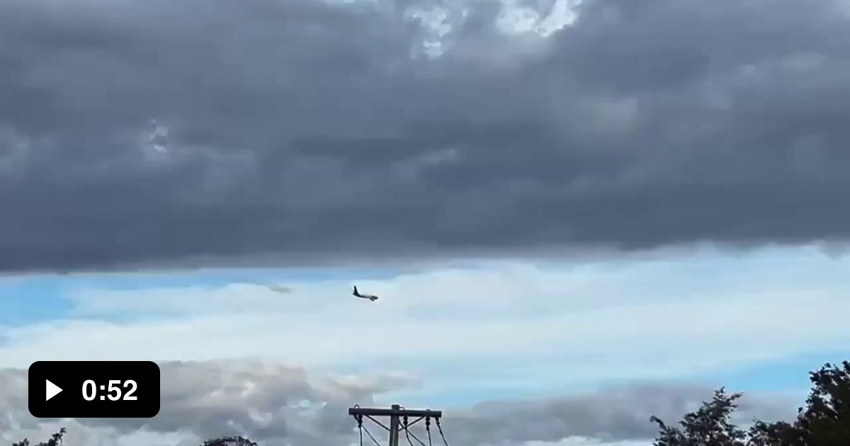 FedEx Flight 3609 engine catches fire and has to make emergency landing ...