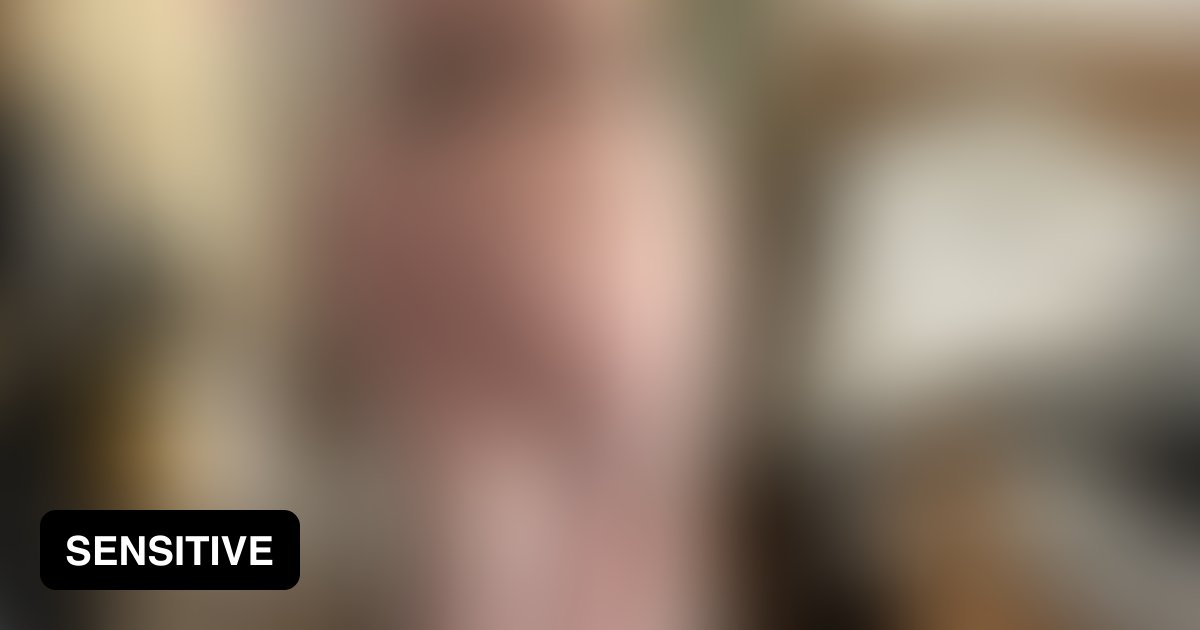 She’s back in her favourite thong - 9GAG