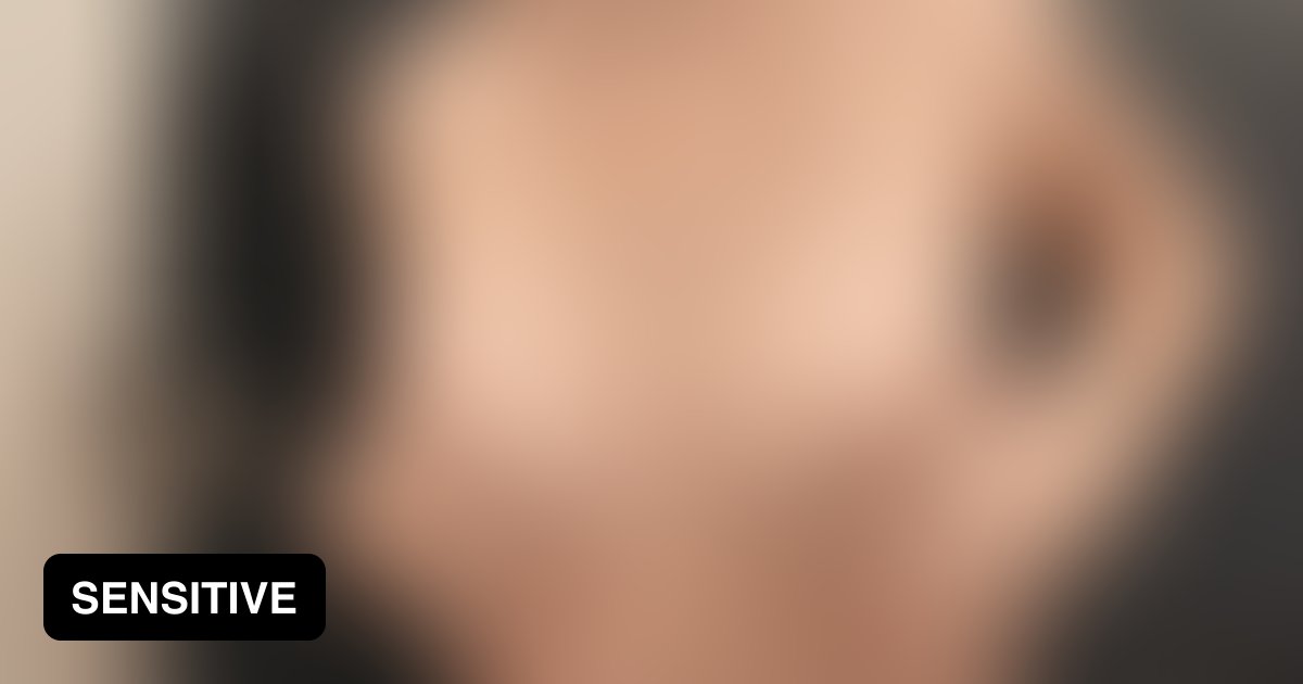 19F girl with small boobs ready to please you - 9GAG