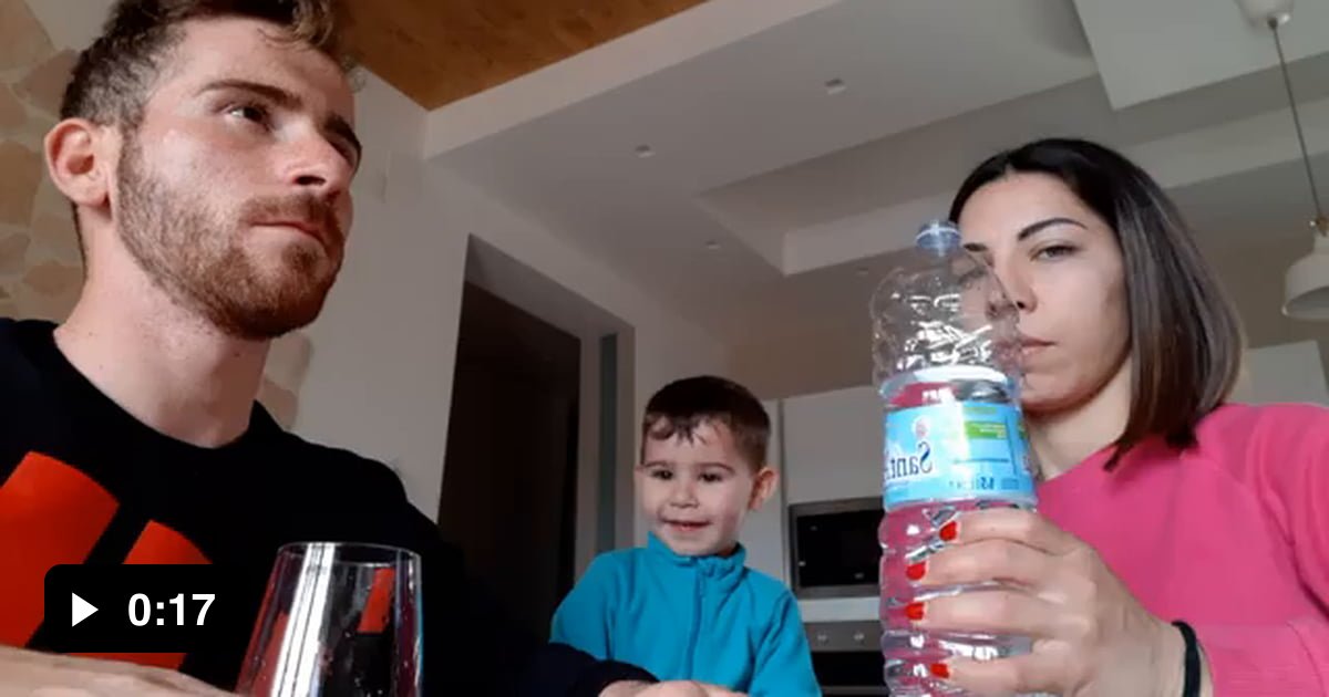 Parents delight their son with a magic trick - 9GAG