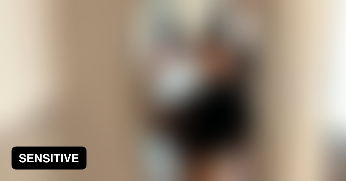 Nice thong, I mean, tongue - 9GAG