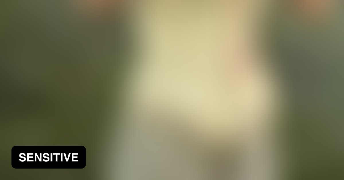 Heather Montanez in The Dead And The Damned (2011) - 9GAG