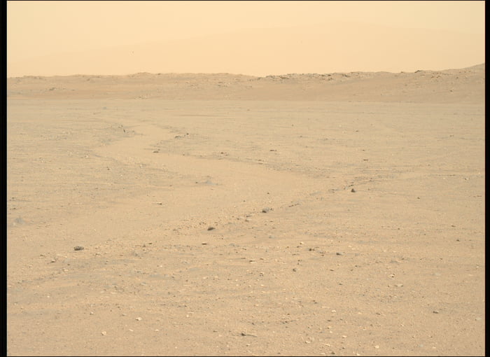 An old stream bed on mars. Credit: NASA - 9GAG