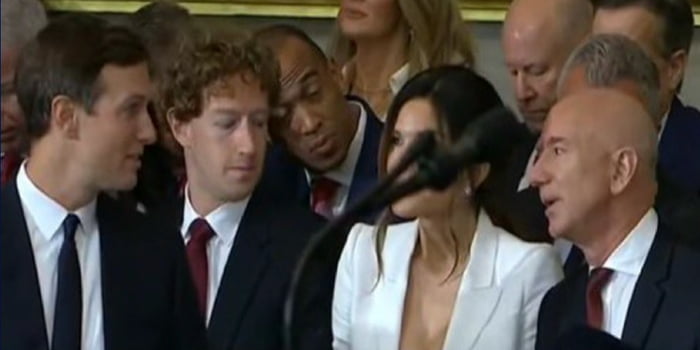 Does this photo remind you of something? Wrong answers only - 9GAG