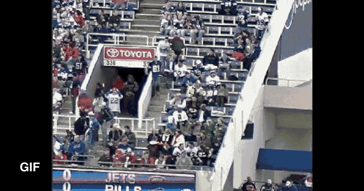 Drunk American Football fan falling from the upper-deck - 9GAG
