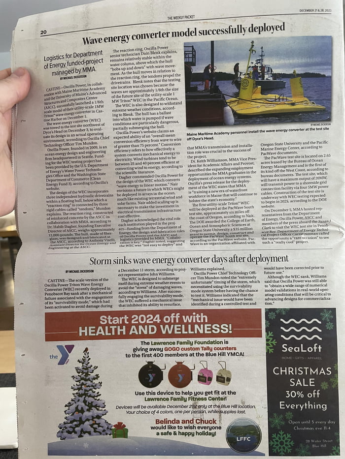 Read the first headline. Then read the headline just below the fold. - 9GAG