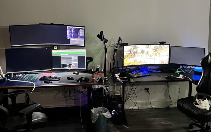 CS2 setup with the wifey - 9GAG