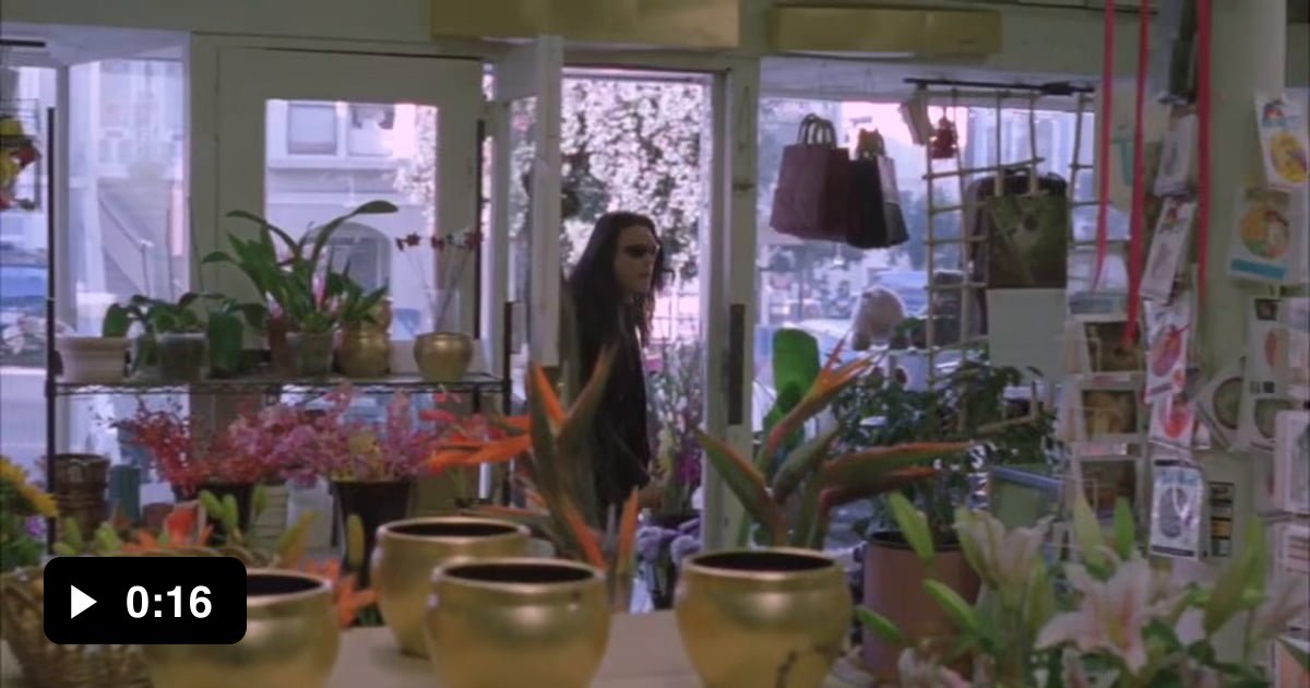 A normal interaction in a store - 9GAG