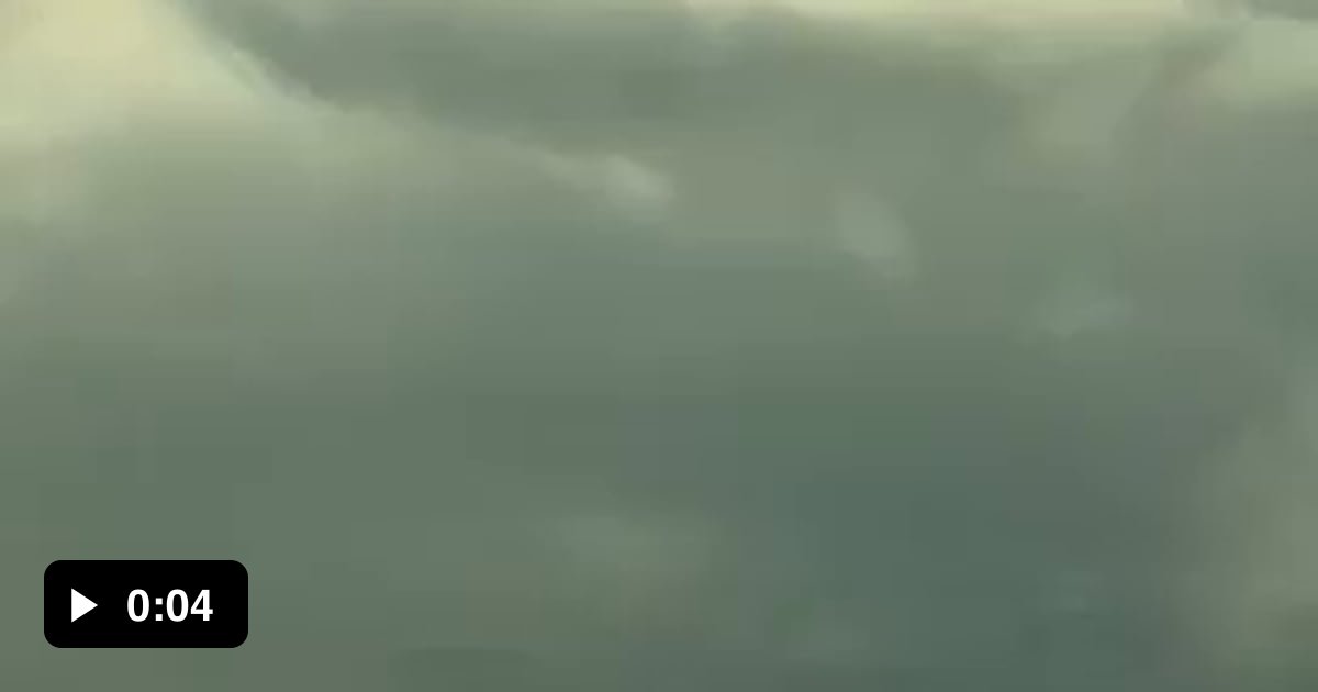 Seeing another jet "buddy" whilst in the air. approaching LAX here. - 9GAG