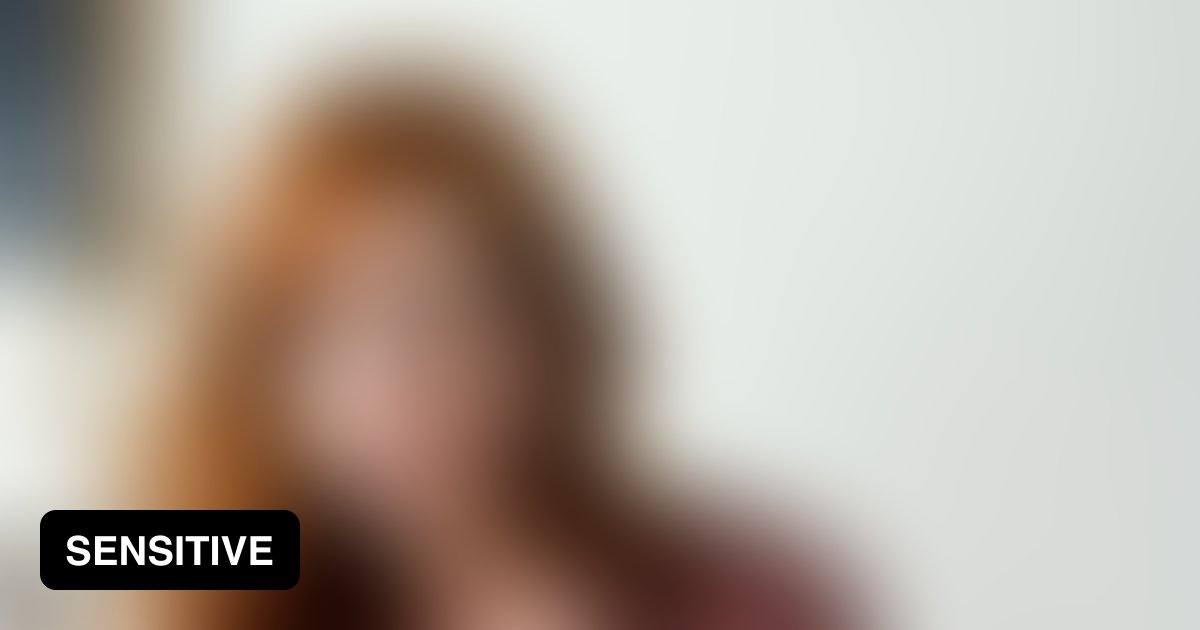 Getting some private tutoring with your teacher Christina Hendricks - 9GAG