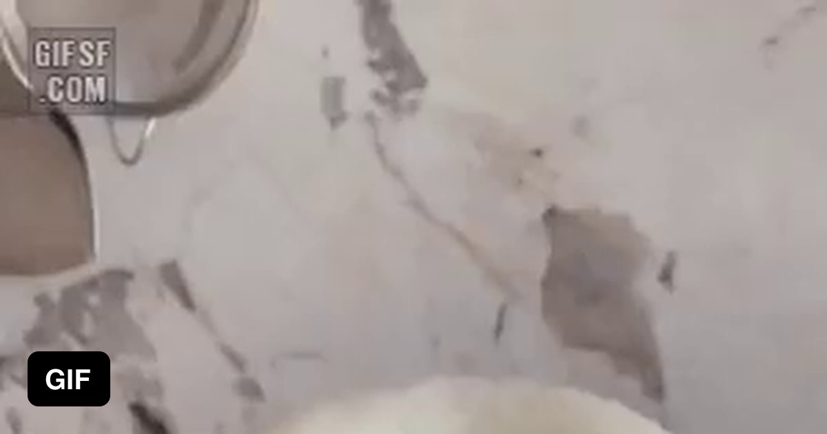 Another glitch? - 9GAG