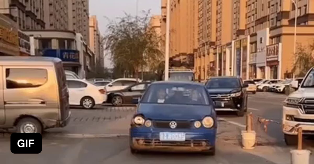 Oops, forgot the screws - 9GAG