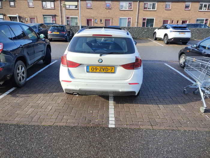 Typical bmw driver. - 9GAG