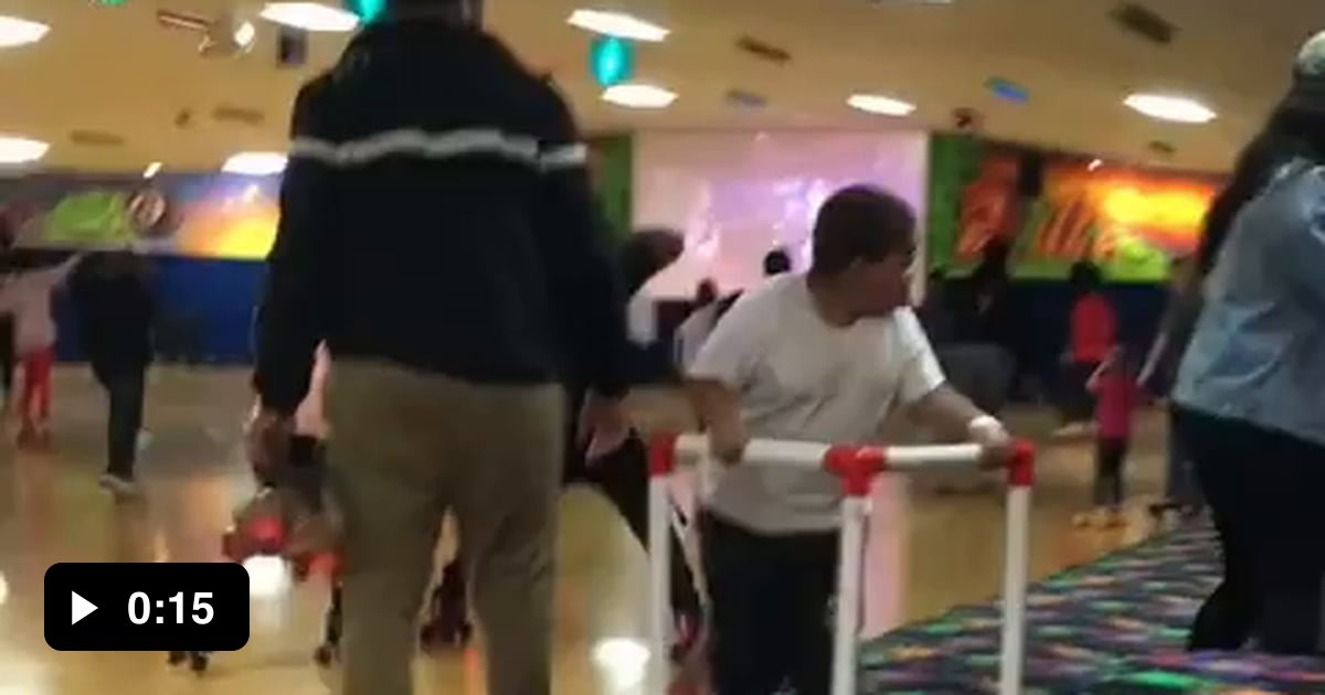 Smooth Dance Moves. - 9GAG