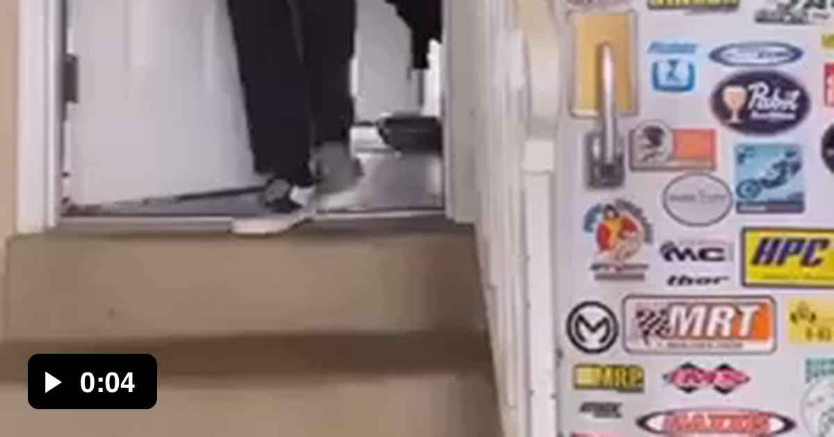 Those small Heart attacks hit hard - 9GAG