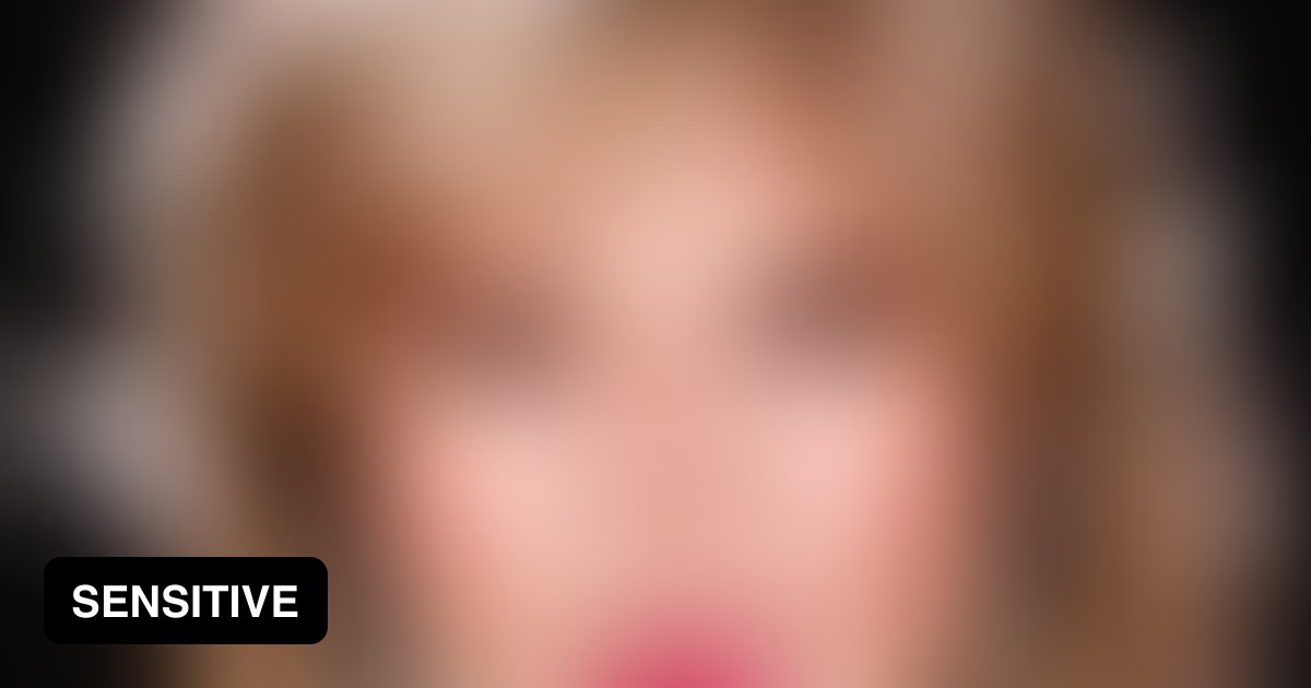 Samantha fox.... Back in the day... She just had it.... - 9GAG