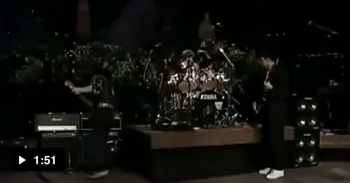 Opening riff Voodoo child - 9GAG
