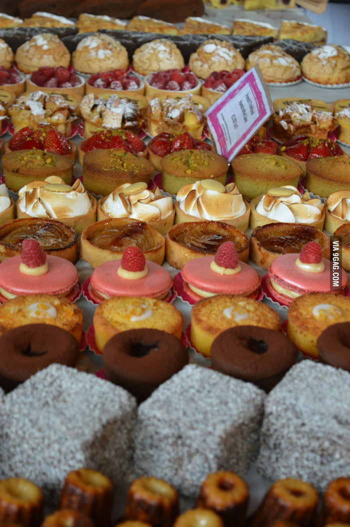 Sweet treats from a bakery stall in Borough Market, London - 9GAG