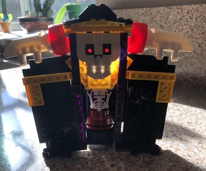Lego Ainz Ooal Gown - 9GAG