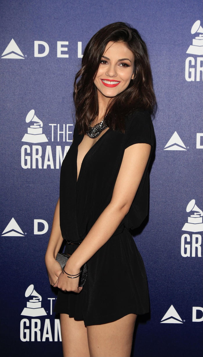 Victoria Justice - 9GAG