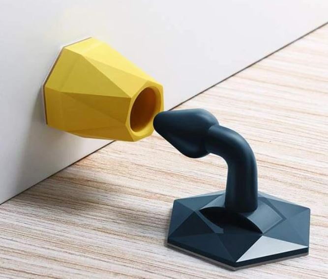 Wall-Mounted One Pole Prison - 9GAG