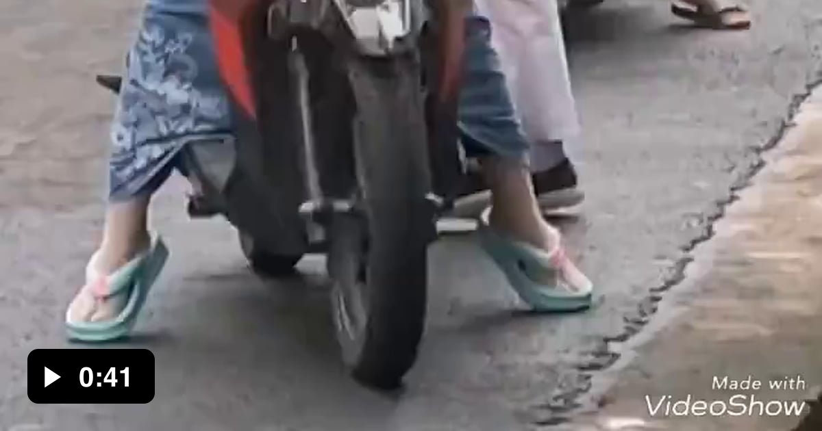 Mengakar dari budaya Arab,biasanya disebut sungkeman & berkembang ke ...