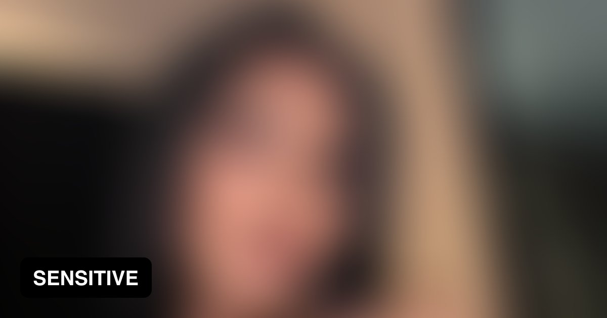 You can't resist me in this barely-there string bra, can you? - 9GAG