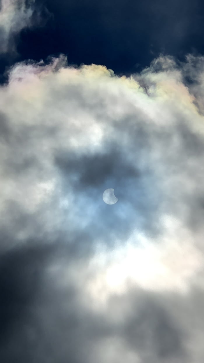 Partial solar eclipse march 2025 - 9GAG