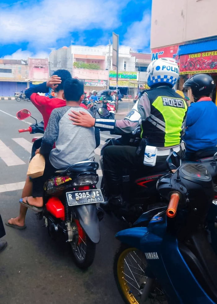 Cause everytime we touch I get this feeling..... - 9GAG