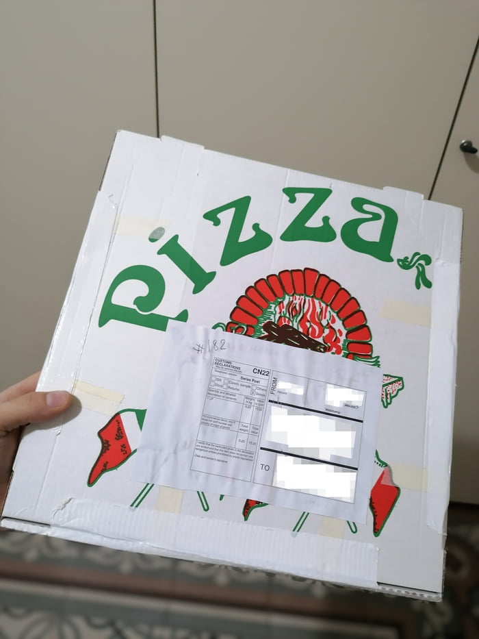 Swiss Discogs seller shipped me (in Italy) a vinyl record in a pizza ...