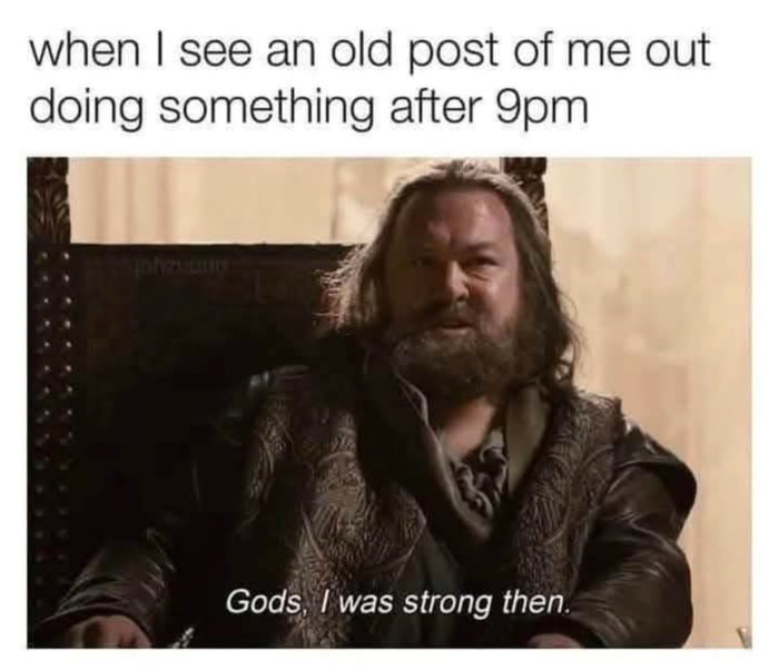 Now 9pm is my sleepy time - 9GAG