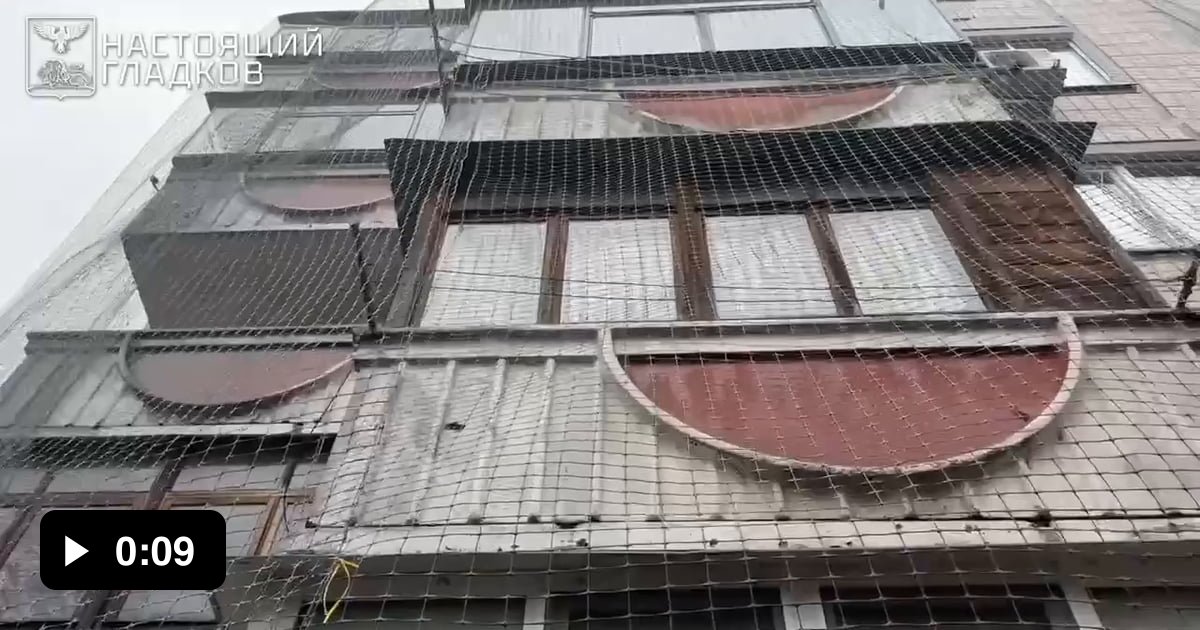 Russia winning. Russia stronk. You cant make this up. Circus moskovia ...