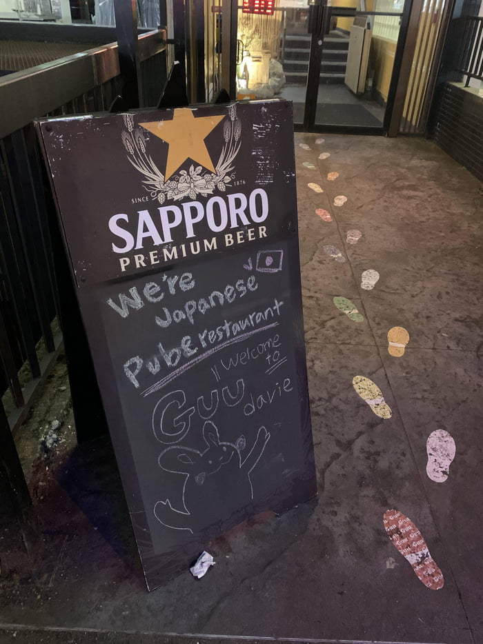 This poorly drawn “&” symbol - 9GAG