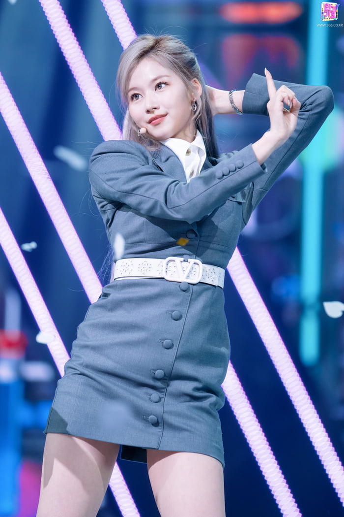 211125 - Sana - 9GAG