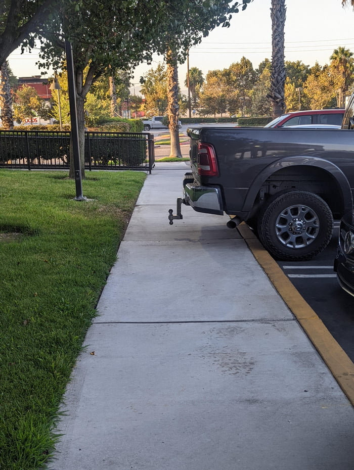 Sidewalk obstacle with included shin buster - 9GAG